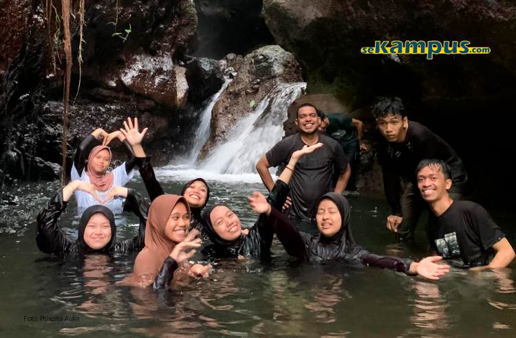 Curug Tonjong Saksi Bisu Kenangan Manis Perjalanan PMM - sekampus.com